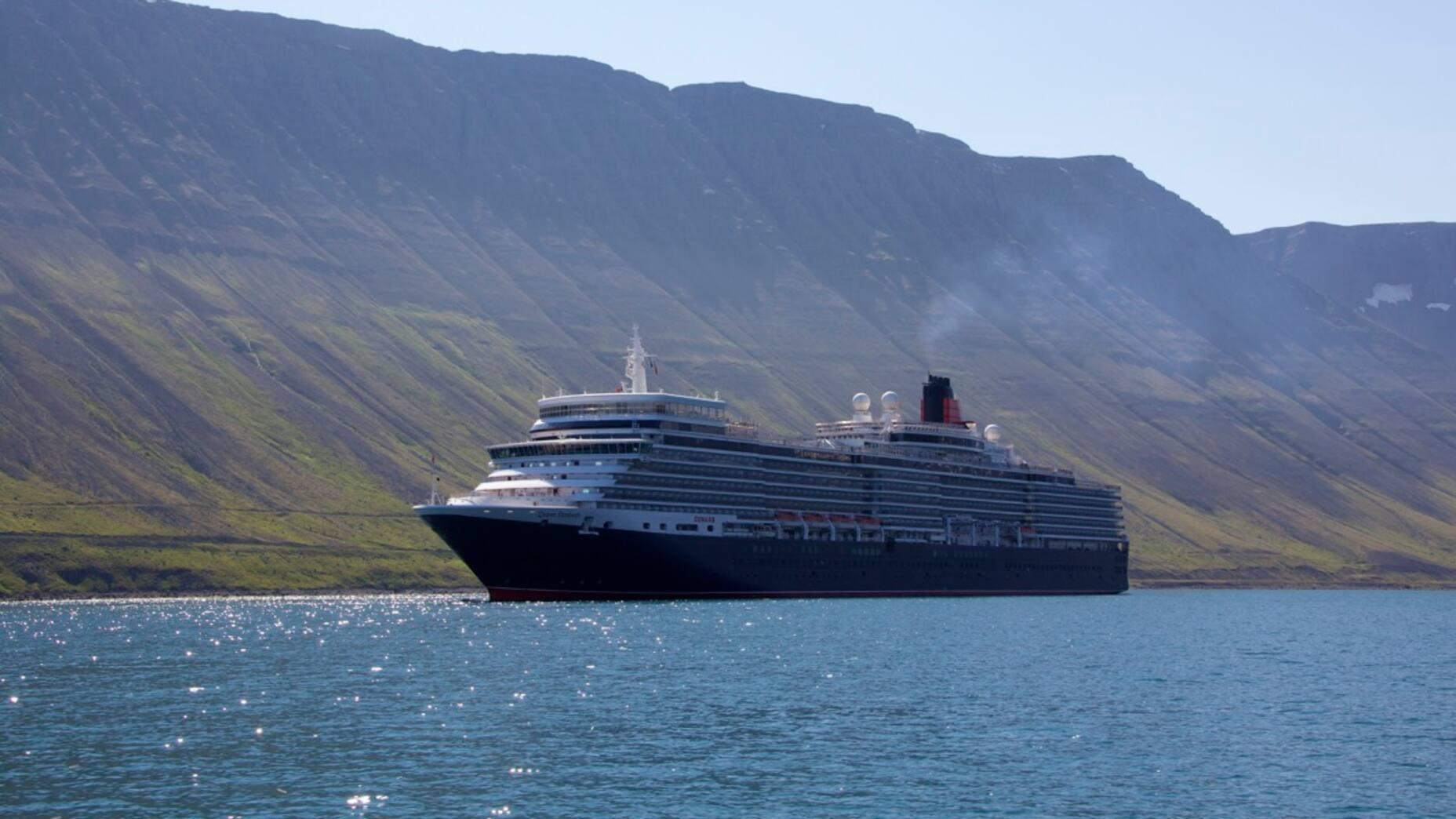 Cruise Ship Encyclopedia: Queen Elizabeth